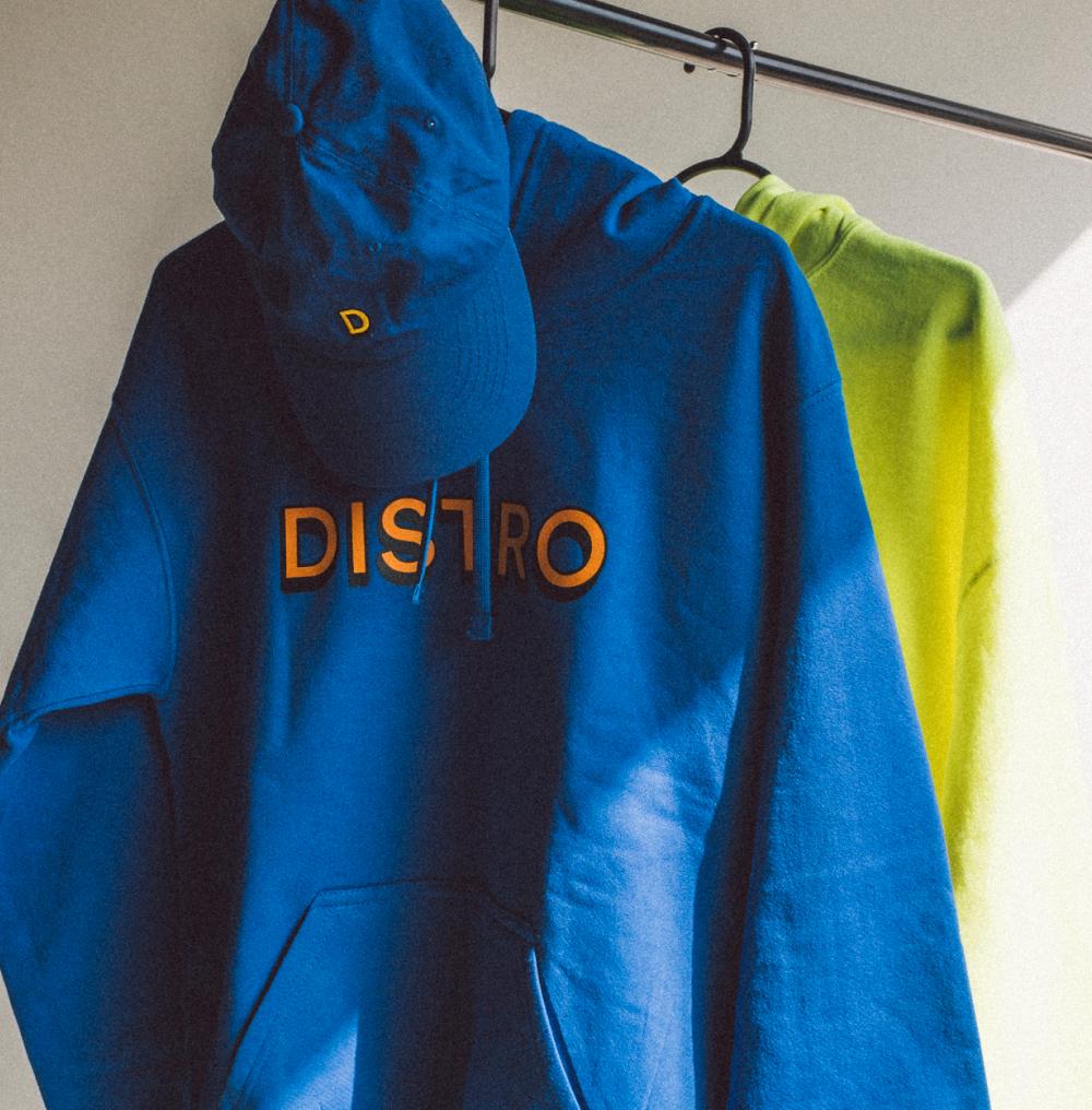 DISTRO | Tienda en línea de mercancía de proyectos independientes.